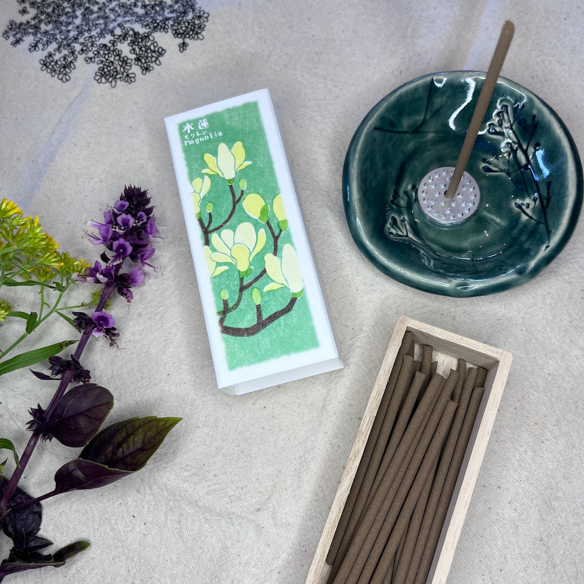 Magnolia Short Stick Japanese Incense – Pink Moon Goods